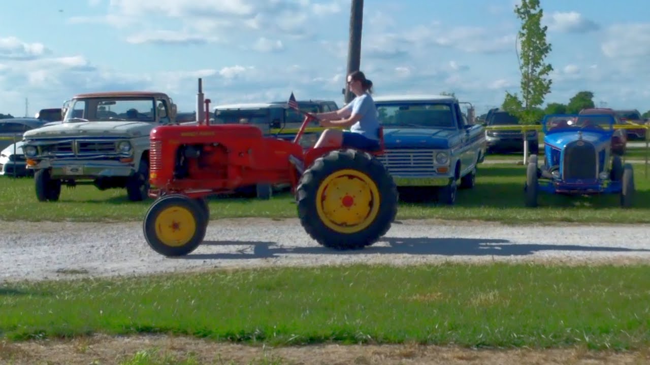 Howard County 4-H Fair Antique Tractor Parade 2023 - YouTube