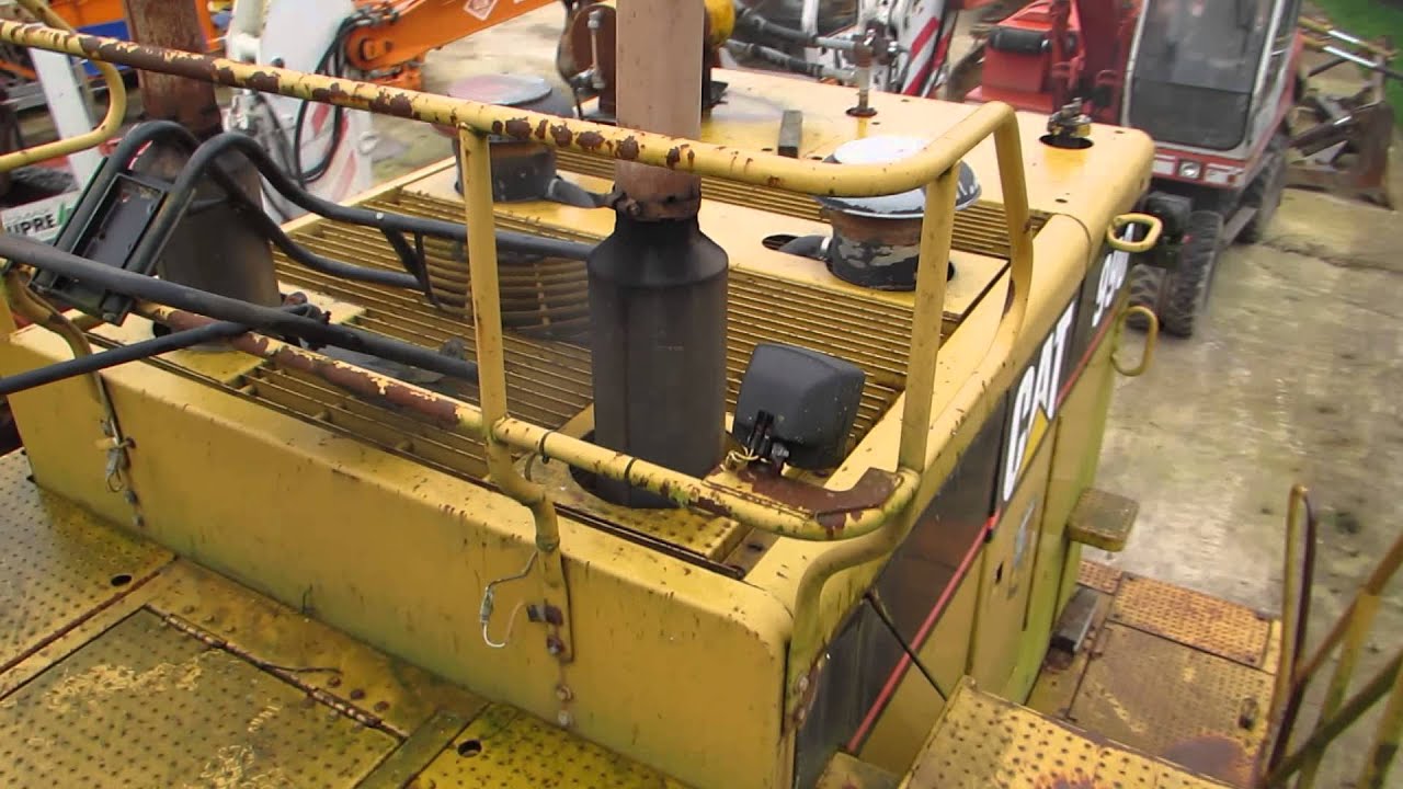 CAT 990 Starting Engine - YouTube