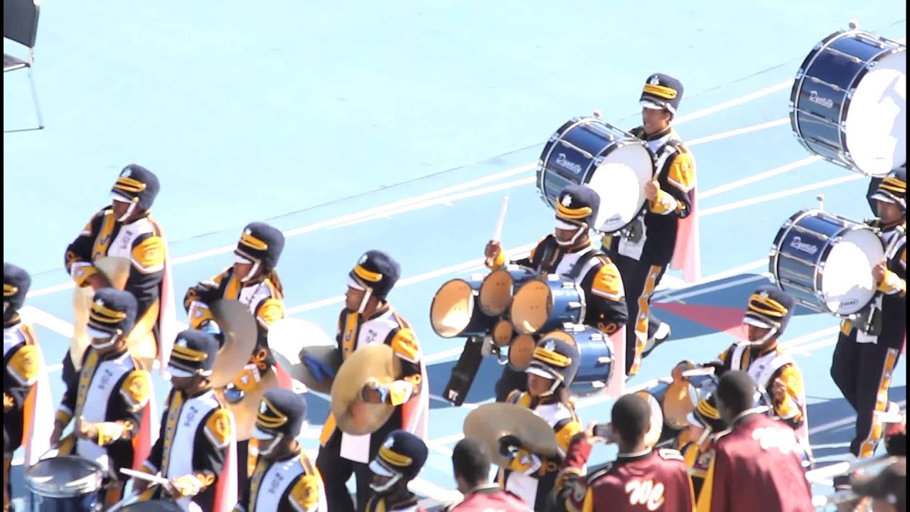 JCSU Marching In vs Shaw 2013 - YouTube