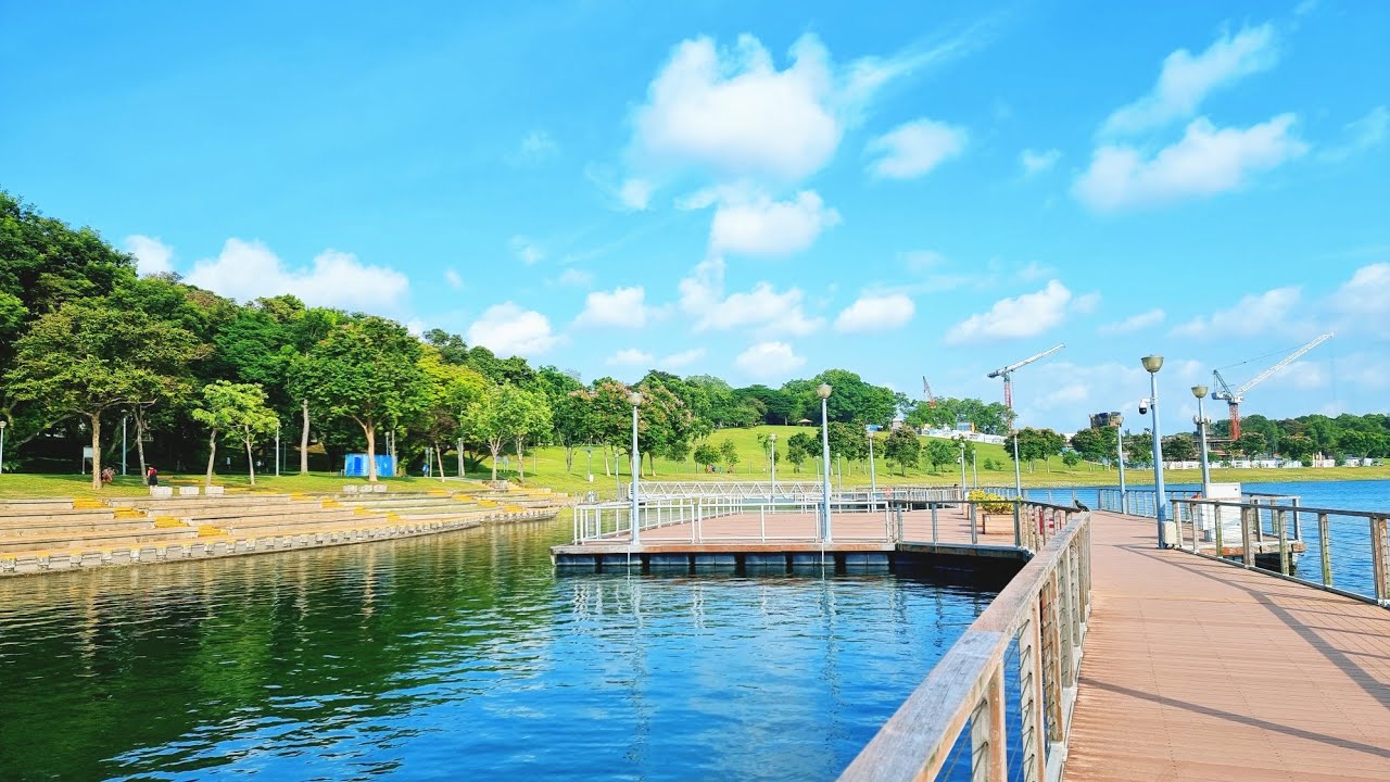 Bedok Reservoir Park Tour | Singapore - YouTube