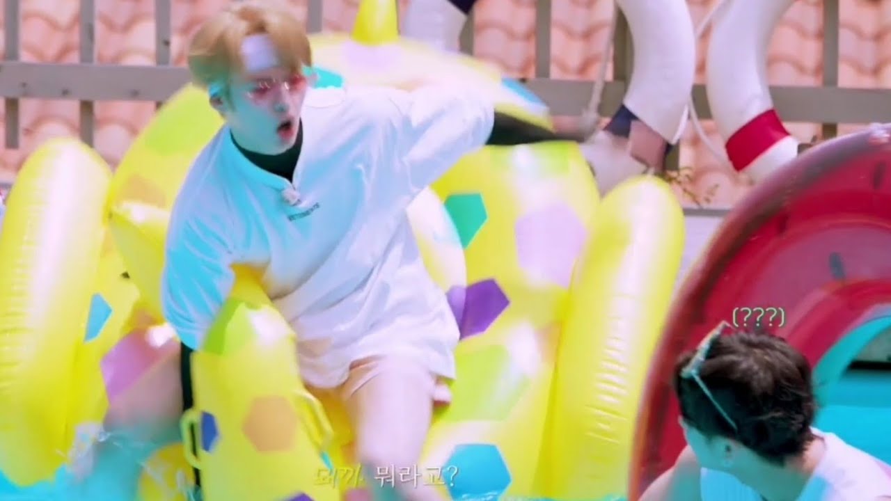 Lee Know, Changbin and Felix keeps falling on their pool float | Stray ...