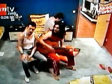 BARIŞ AKARSU-AKADEMİ TÜRKİYE EVİ