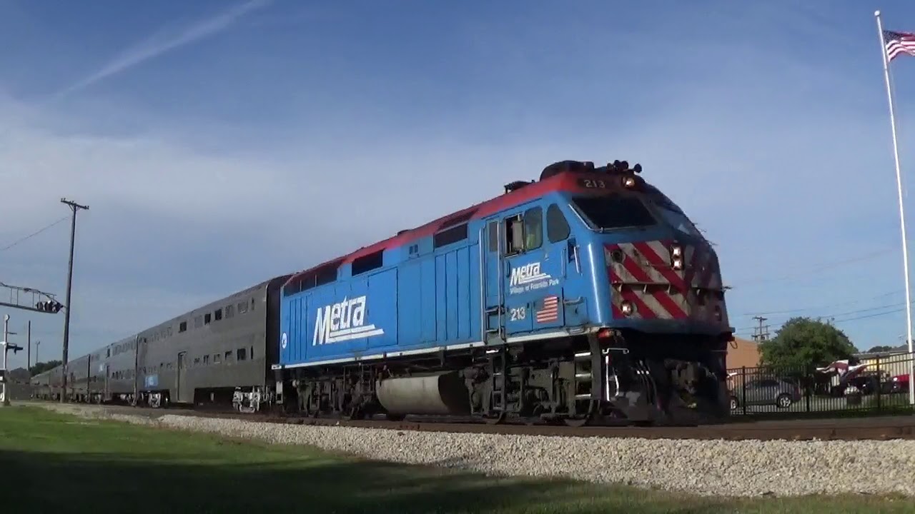 Metra F40PHM-2 213 Leads an Outbound Train Into Manhattan IL - YouTube