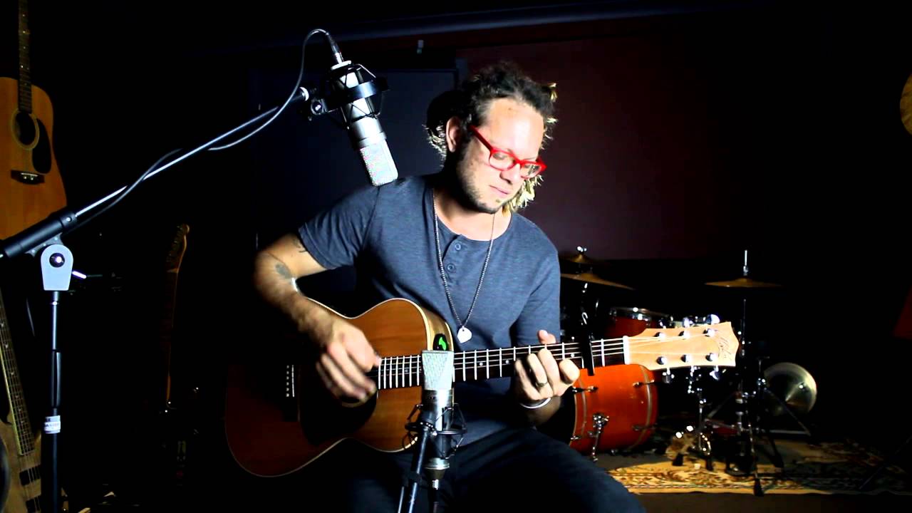 Carl Wockner - Holy Water (Acoustic) - YouTube