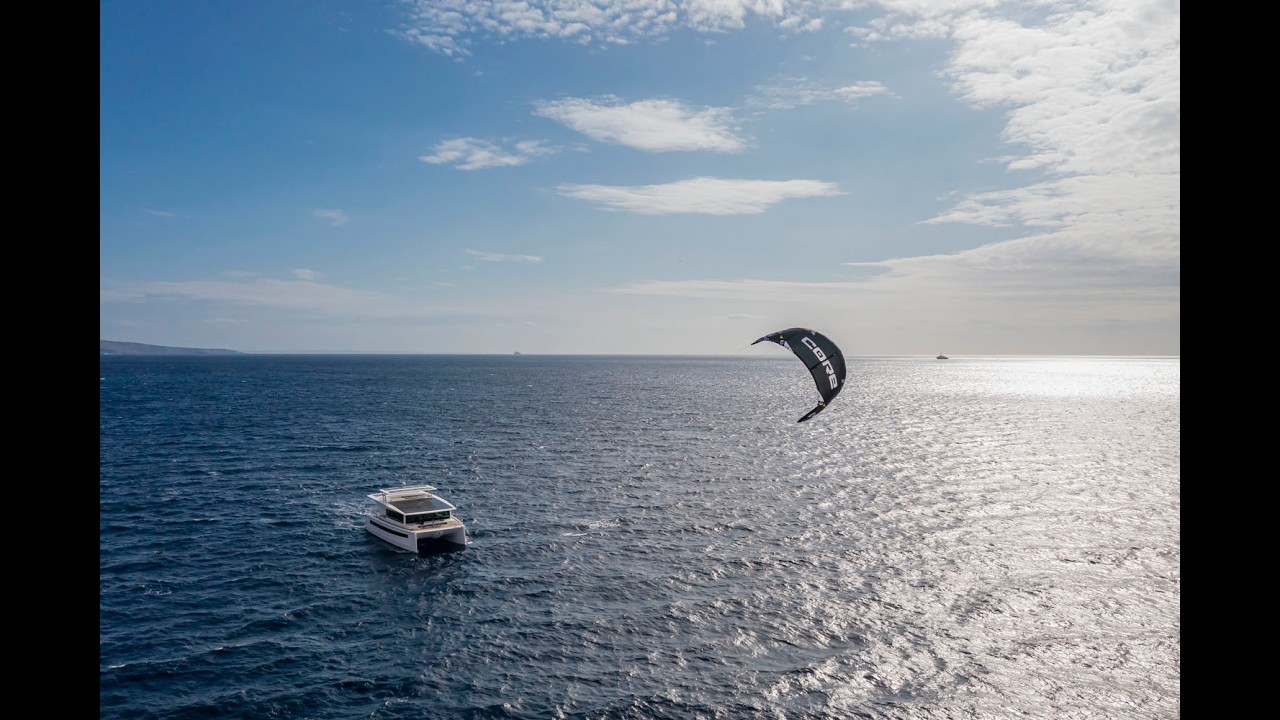 Silent 62 Electric Yacht - Solar-Powered Luxury Presented by Oaksmith ...