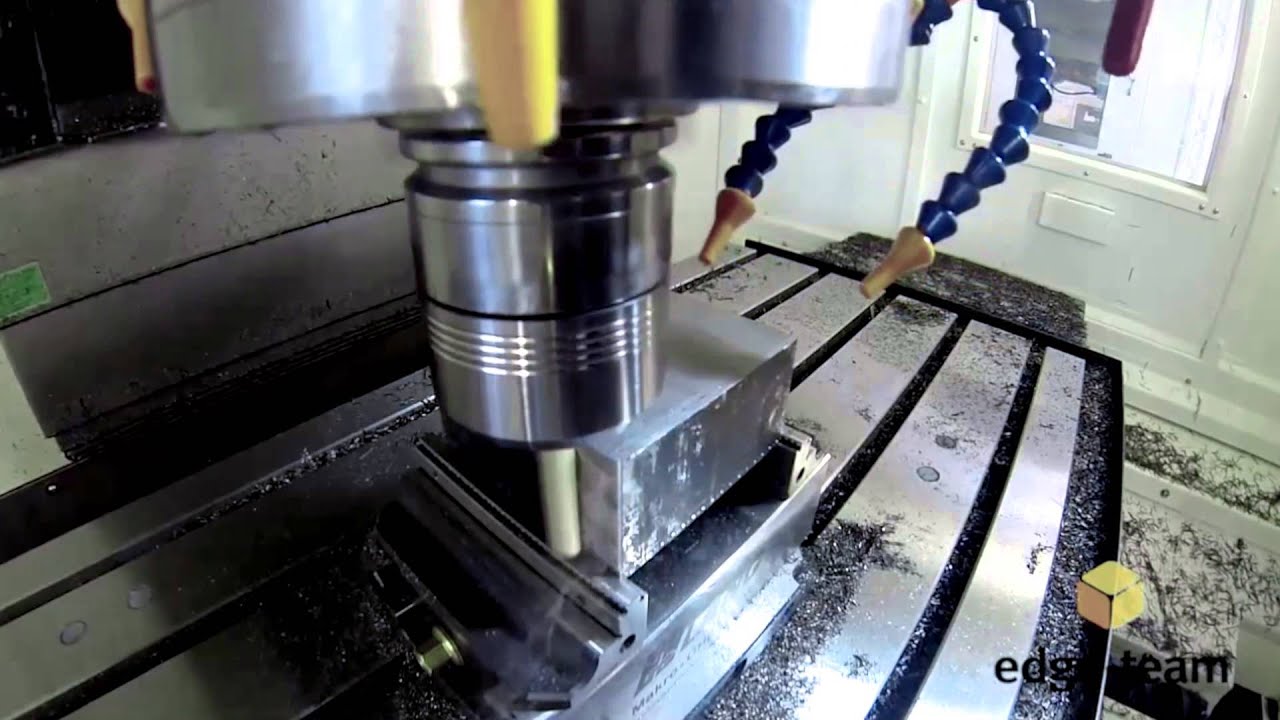 Speedtwister Trochoidal Milling Demo - YouTube