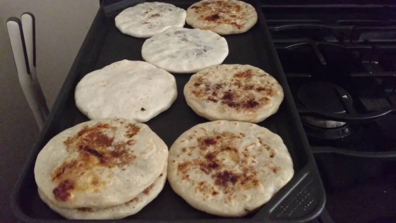 How to make a Pupusa | Quick Video - YouTube