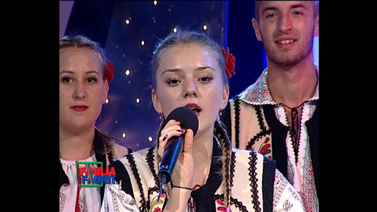ELENA TUCU & PĂRINTELE IRINEL CERNAT - COLIND - FAMILIA FAVORIT ...