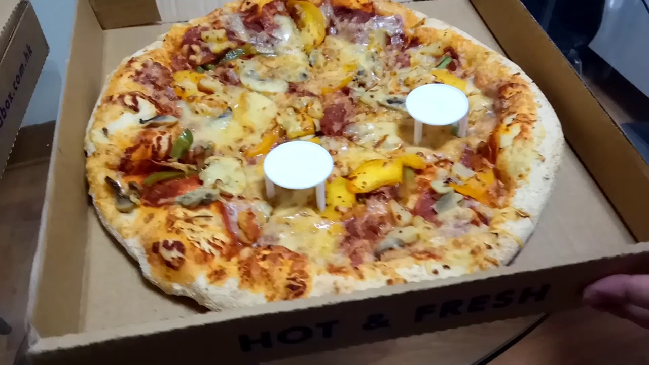 Oh yeah pizza! - YouTube