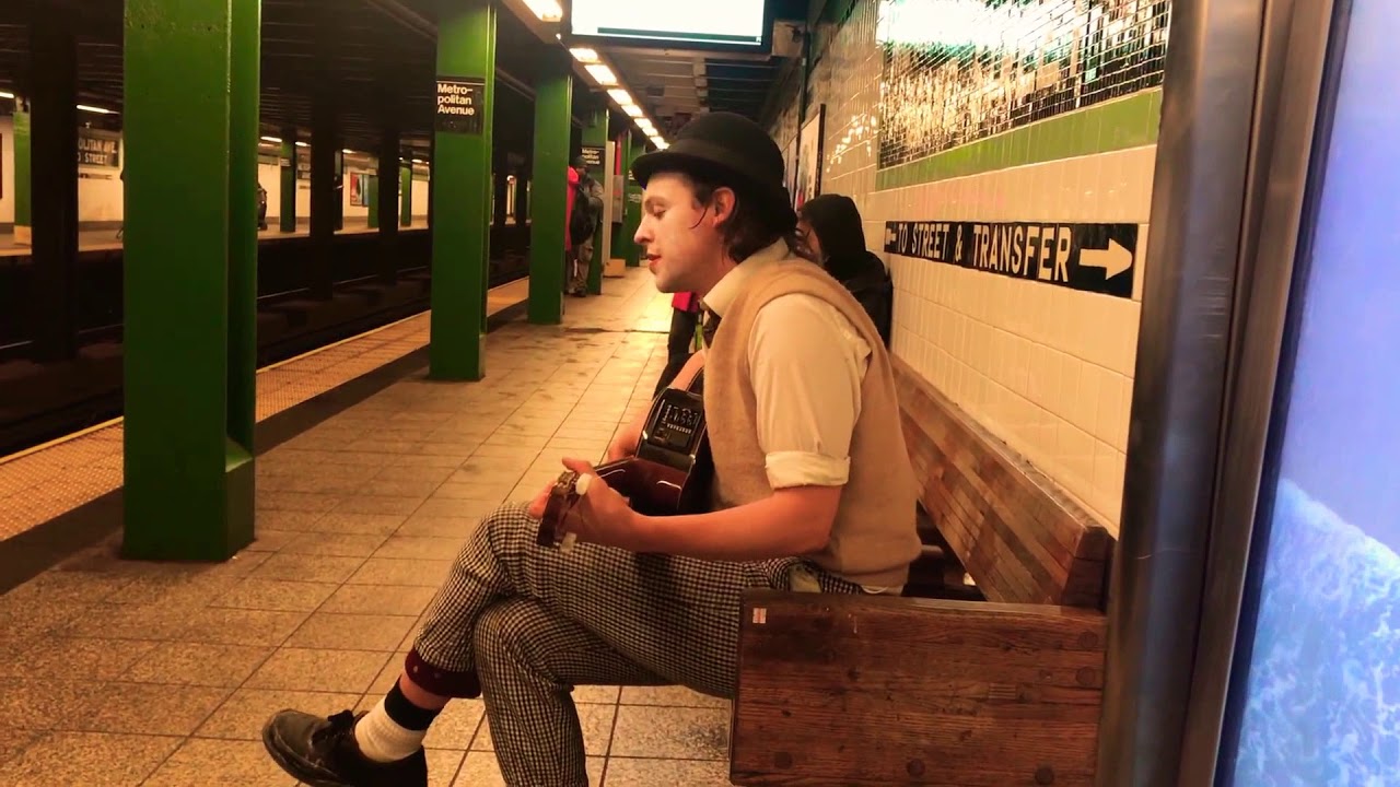 Christopher Sears Art Live Street Performance @ NYC Subway - YouTube