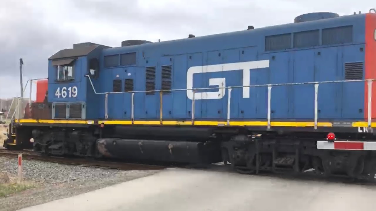 GTW 4619 Heading North - YouTube