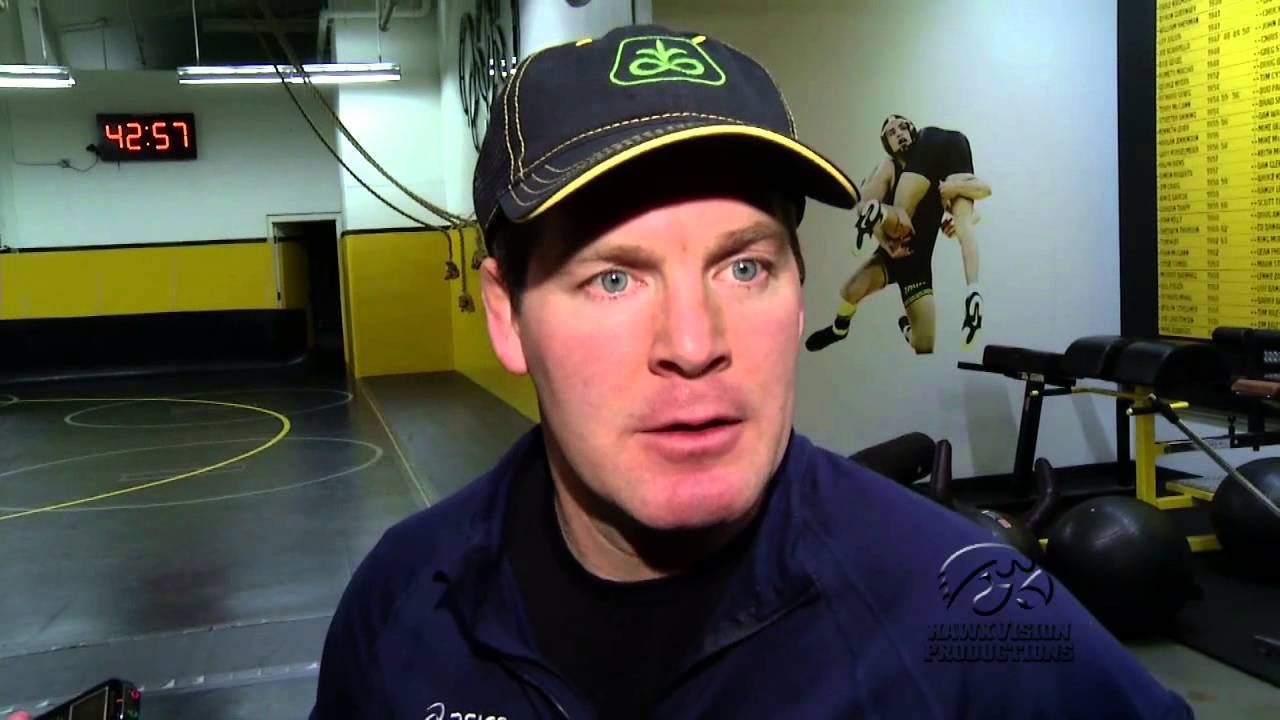 Iowa Wrestling Prepares for Buffalo - YouTube