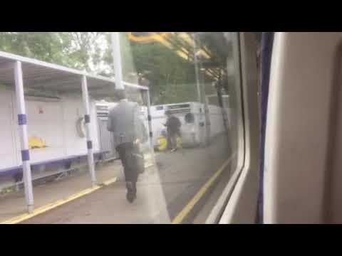 Journey on southeastern from Brixton to penge East - YouTube