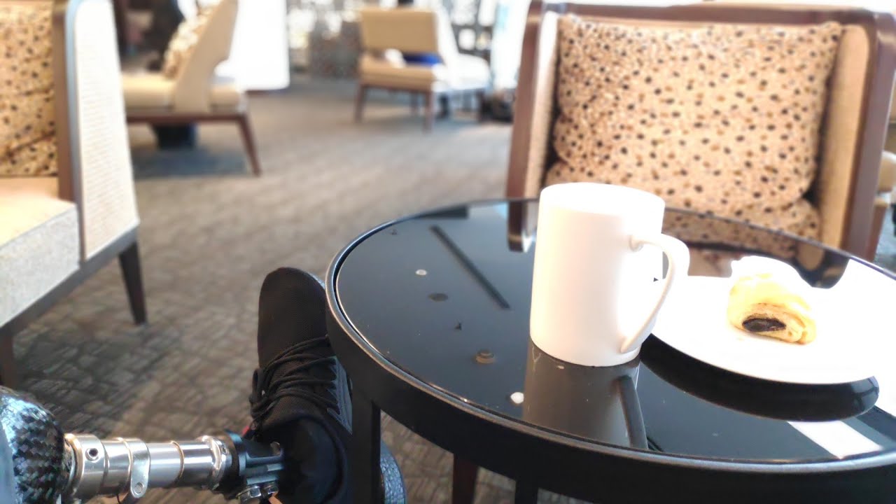 Sabah Trip + MAS Golden Lounge - YouTube