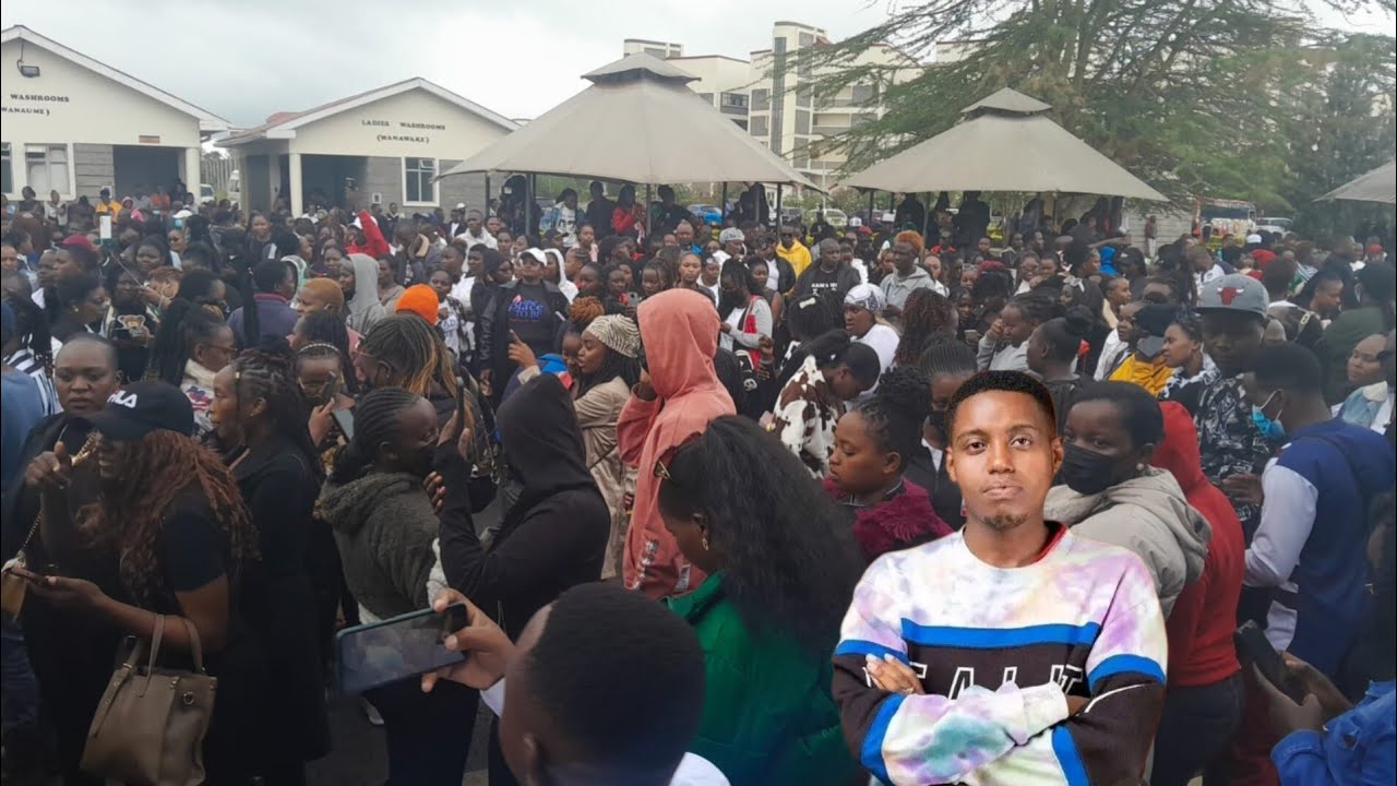 CHIRA Spirit: Hundreds Waiting Outside To view Chira Body. - YouTube