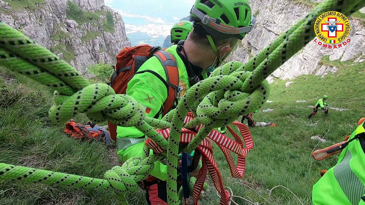 Esercitazioni in montagna, nel video del Soccorso Alpino - YouTube