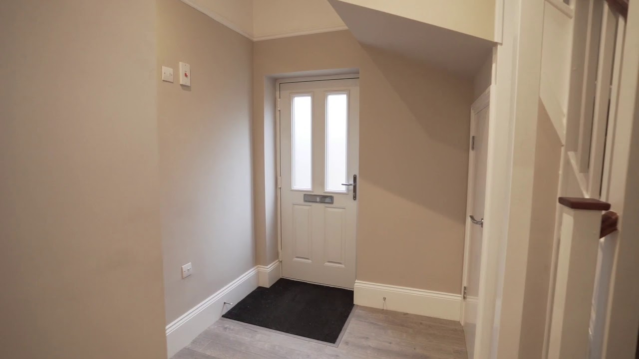 14 Spring Crescent - YouTube