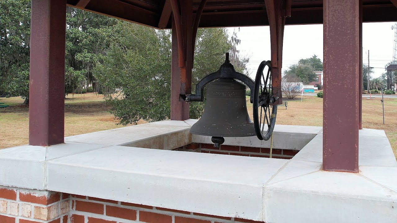 The Mather School - Historic School Bell 🔔 - YouTube