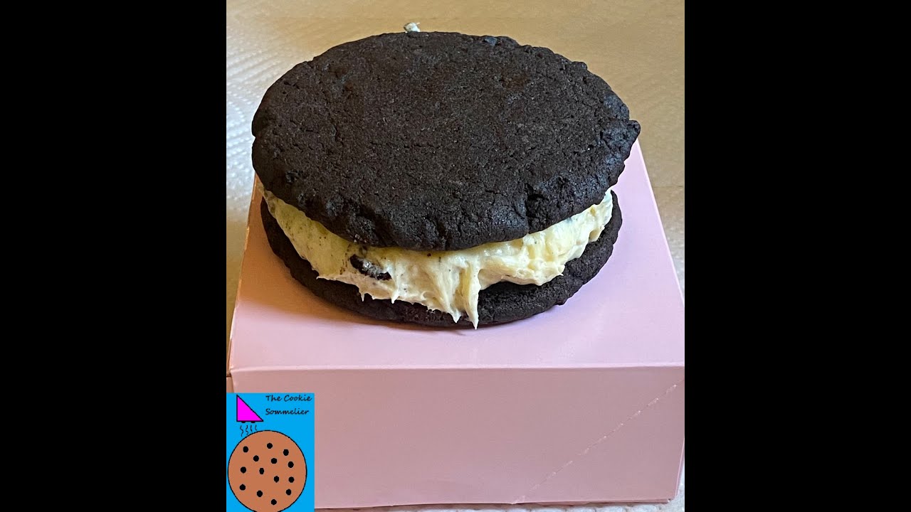 Crumbl Oreo Mallow Cookie Review - WOW! - YouTube