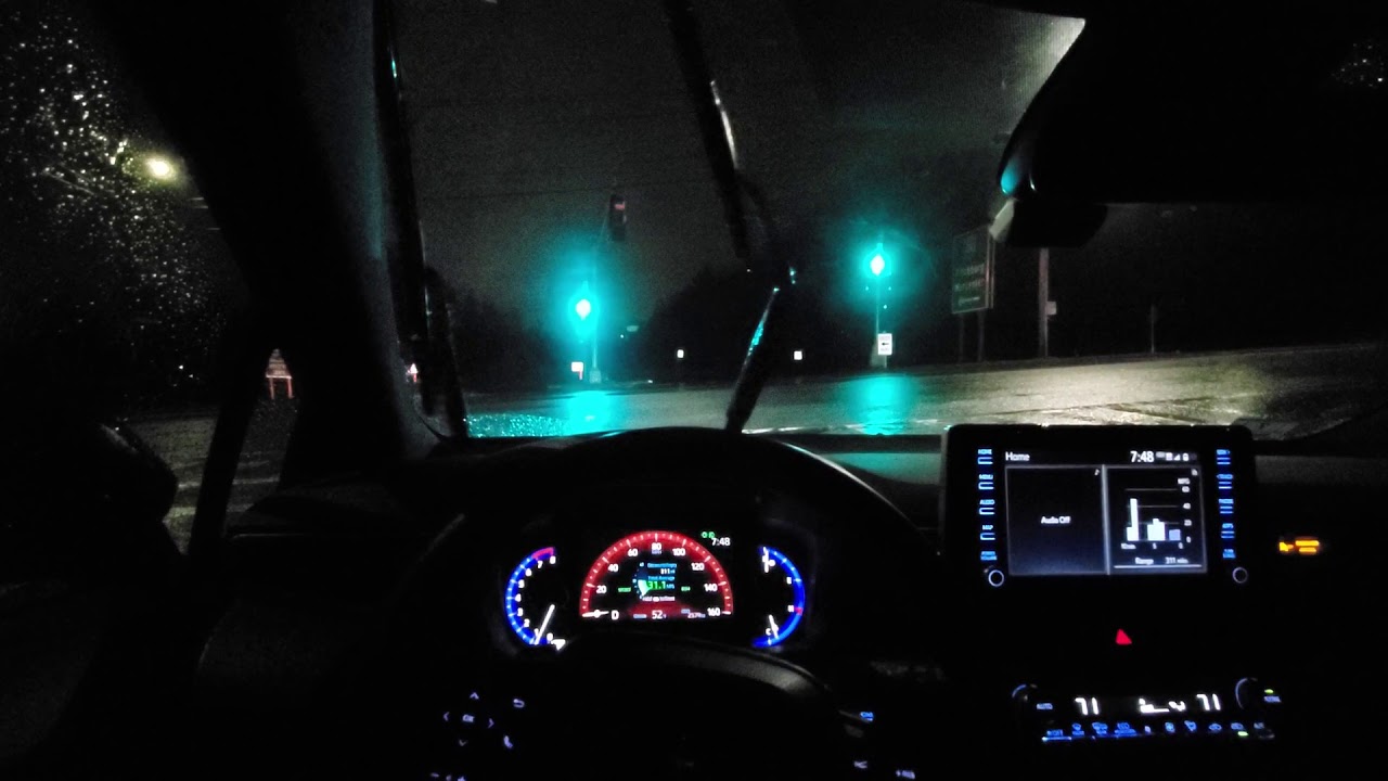 2020 Toyota Corolla Hatchback XSE POV night drive and 4 month review ...