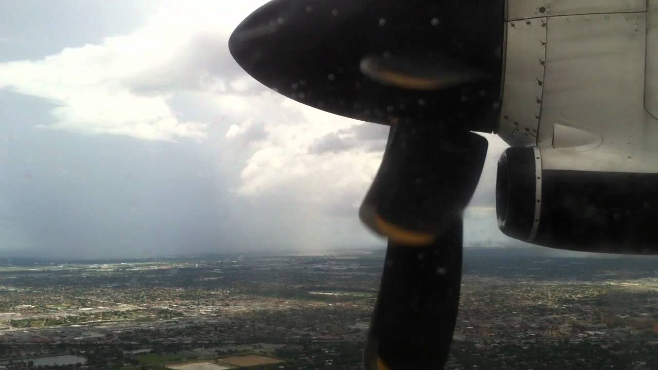 American Eagle ATR Take-Off From Miami - YouTube