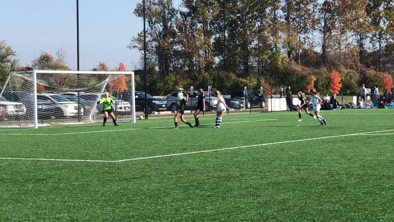 Goal fall 2019 for SC Wave in white jersey #9 from position 11 - YouTube