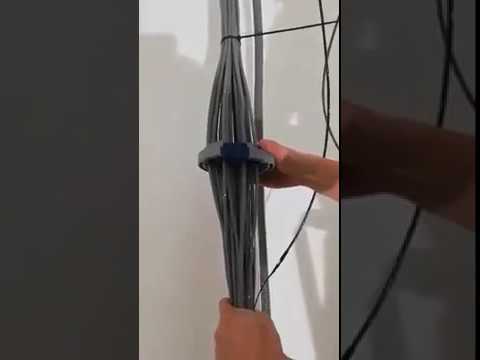 3d printed Cable Comb in action - YouTube