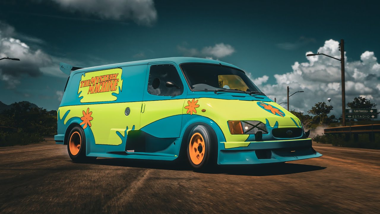 Drifting the Scooby Doo van - YouTube