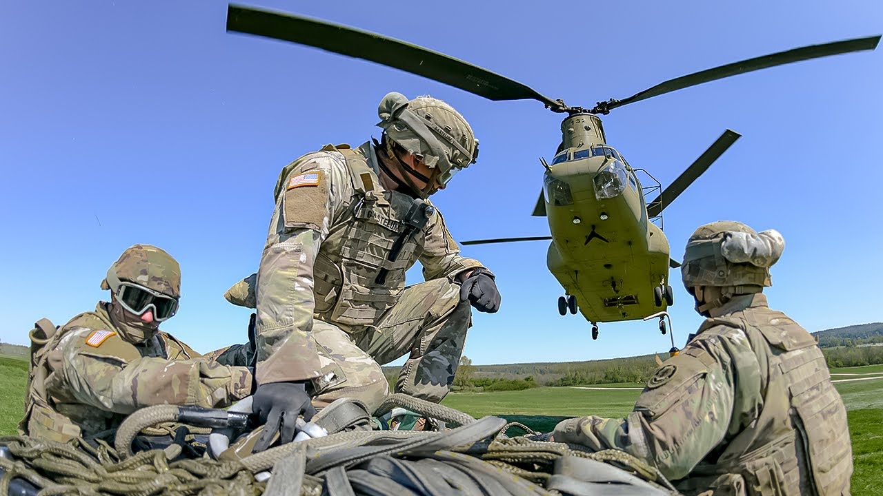 Heavy-Lift Marvel: US CH-47 Chinook's Impressive Cargo Capacities - YouTube