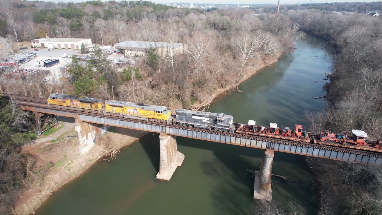 Former 203 with the Conrail for DPU, a High Nose GP38 and MOW Combo ...
