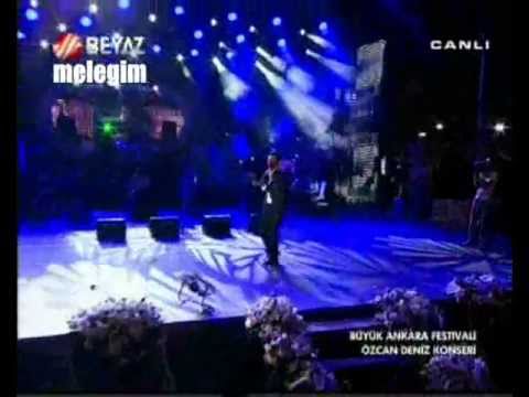 Özcan Deniz-Zorun Ne Benle Aşk-4.Büyük Ankara Festivali-(10.07.2011)