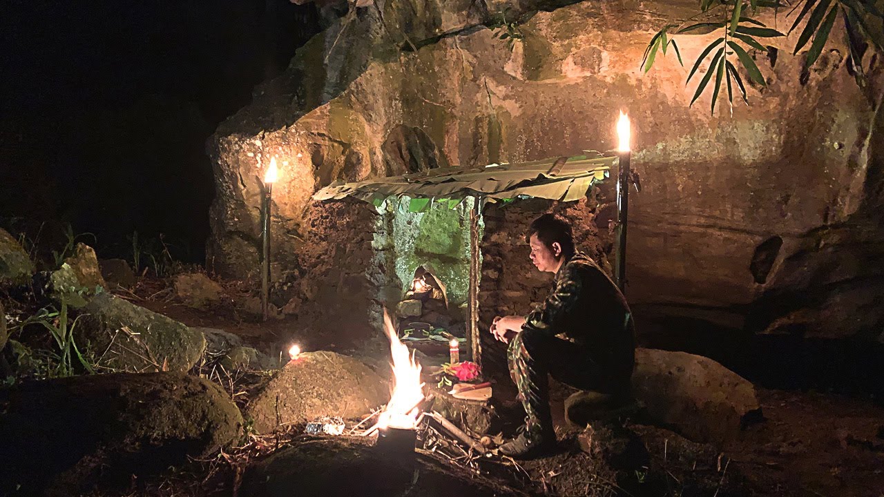 Building a Stone Shelter, Cooking Outdoors by a Cozy Fireplace ...