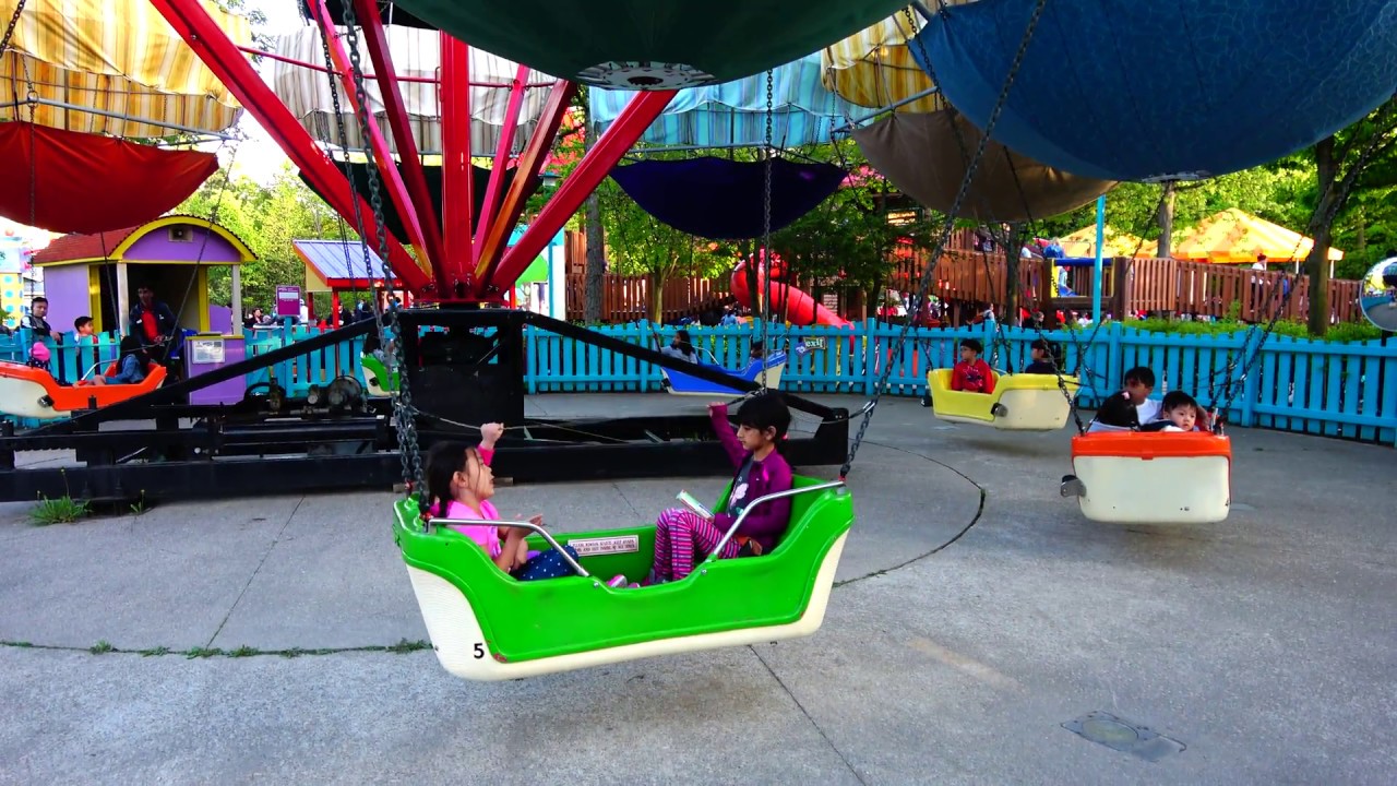 Canada's Wonderland Frequent Flyers Hot Air Baloons Kiddie Ride at ...
