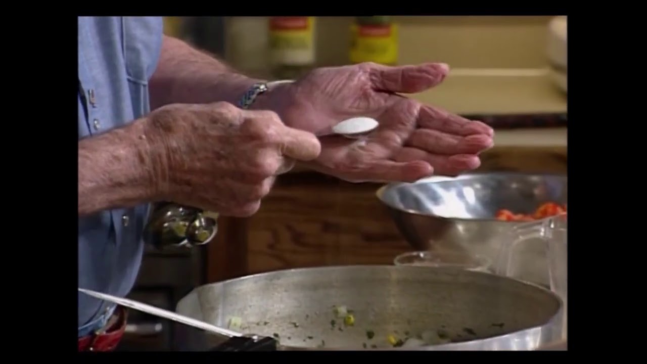 How 2 Measure Salt - YouTube