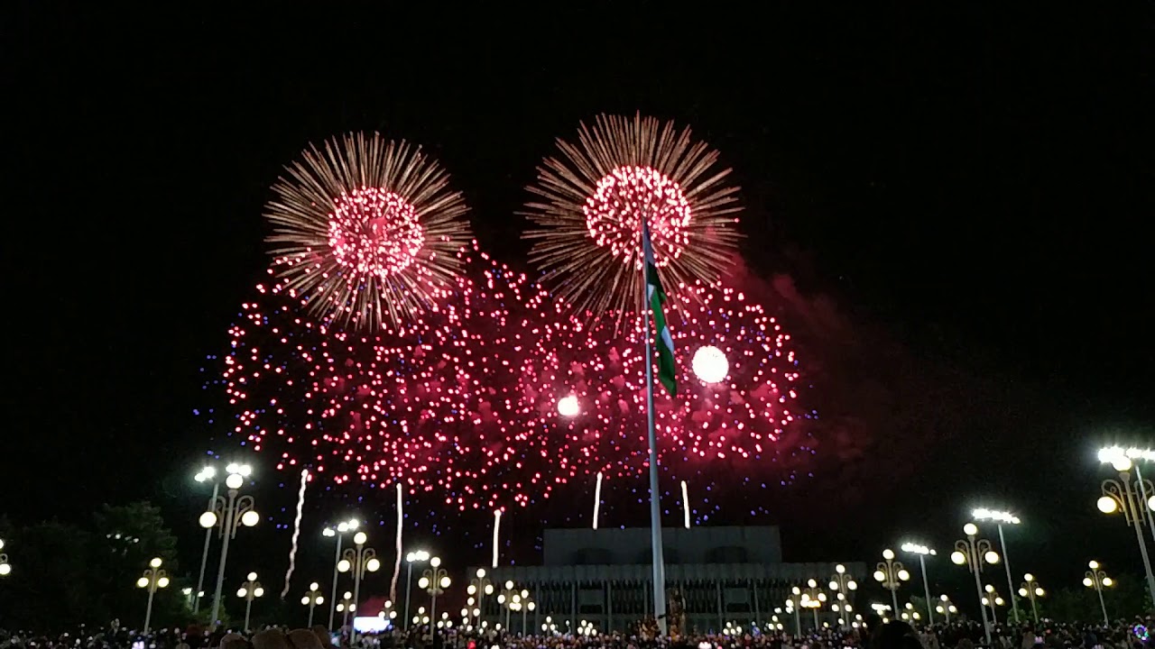 Mustaqillik bayrami. 1-sentabr, ,Xalqlar do'stligi saroyi - YouTube