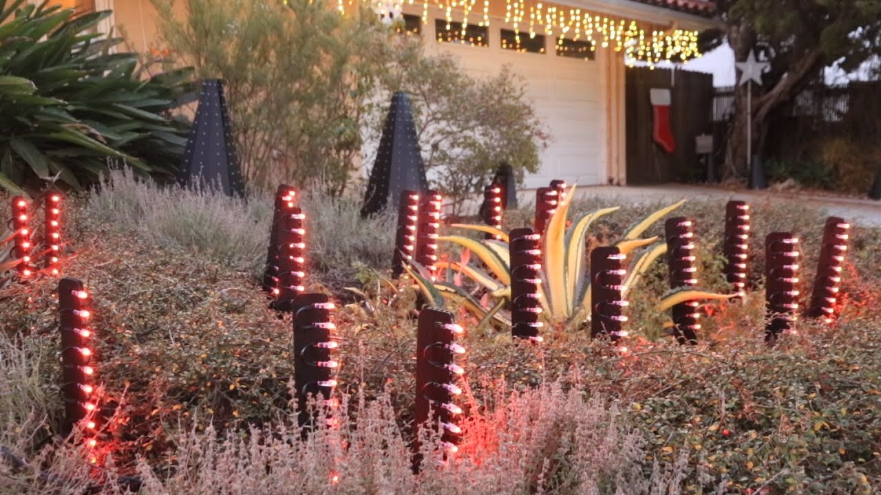 Puente Pixels: Peace Family Pixel Stakes Prop - YouTube