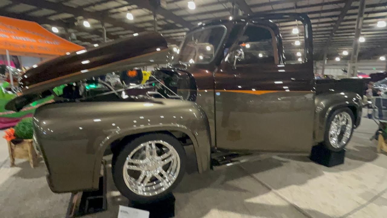 Beautiful Classic Trucks & Cars Show - YouTube