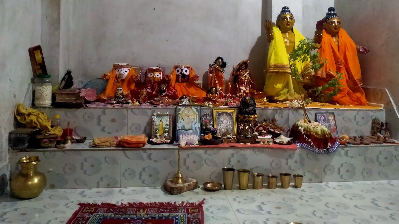 Nityananda das Adhikari is live সন্ধ্যা আরতি 17 সেপ্টেম্বর 2025 - YouTube