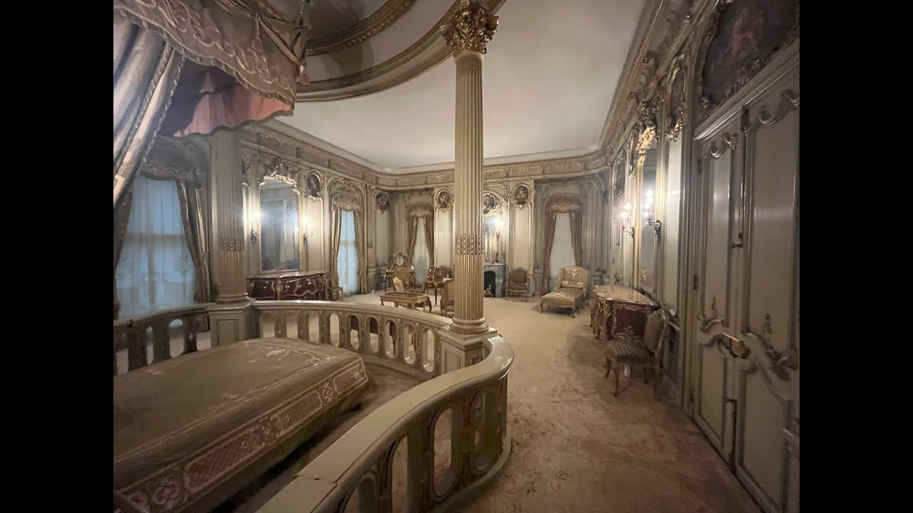 VANDERBILT MANSION NATIONAL HISTORIC SITE HYDE PARK NEW YORK WALKING ...