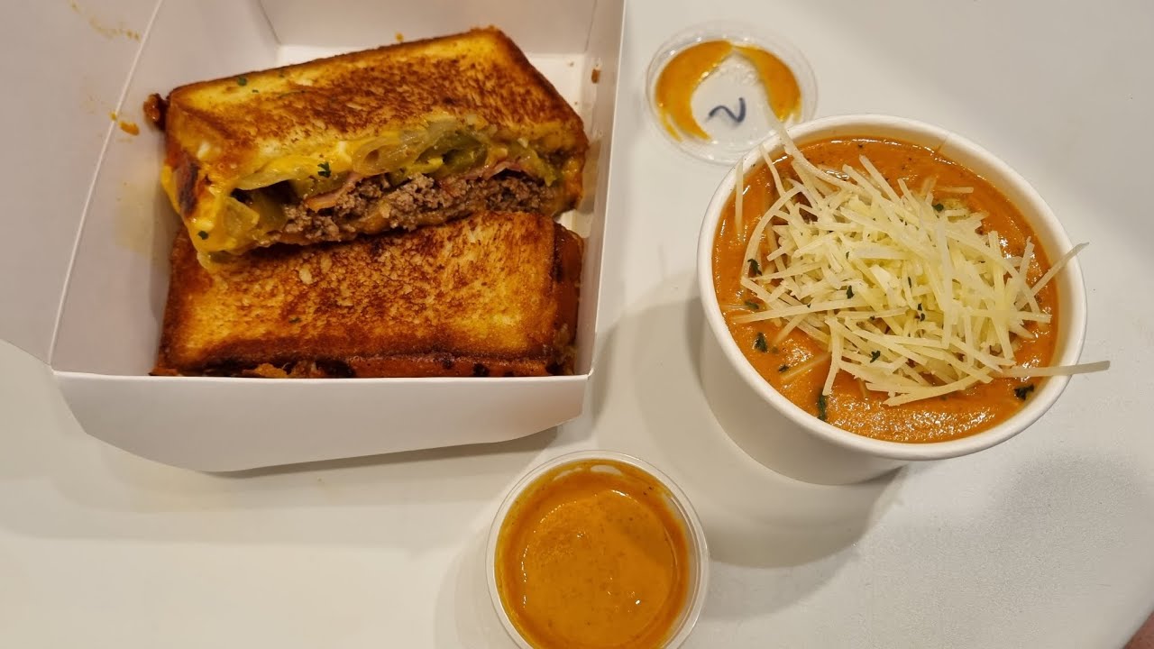 먹기5초전 || 하와이 와이키키 [Aloha Melt] 멜트, 토마토바질수프 - YouTube