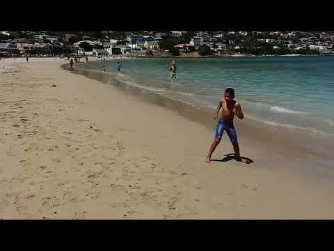 Kinder am Strand