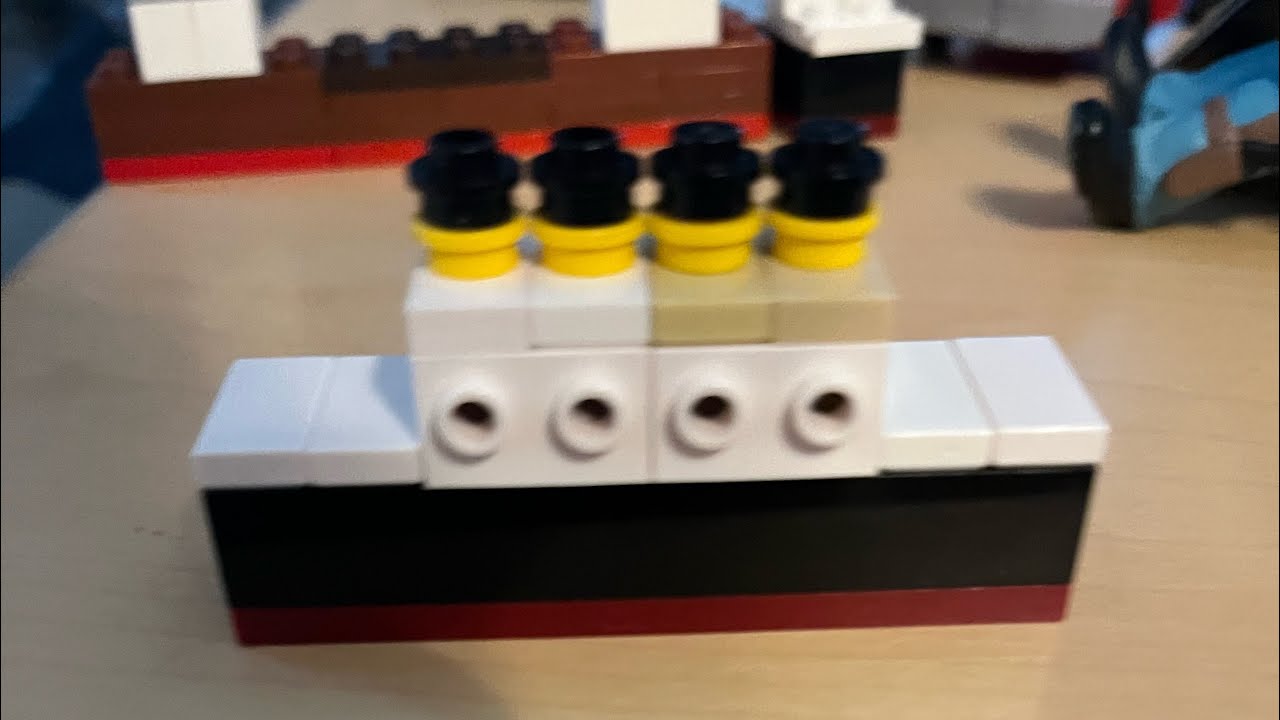 How to build the RMS titanic out of Legos - YouTube