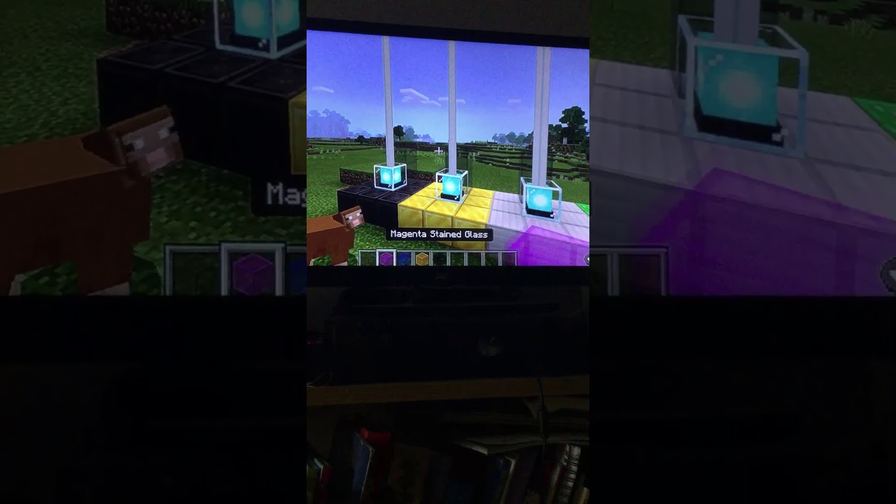 Tutorial for changing the colour of a beacon in Minecraft - YouTube