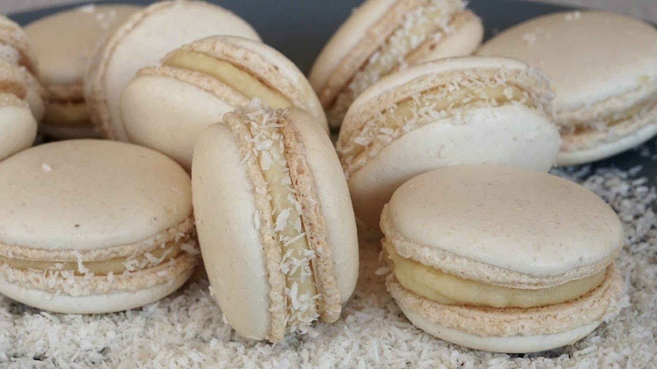 How to Make Paris Coconut Macarons: all the techniques to succeed ...