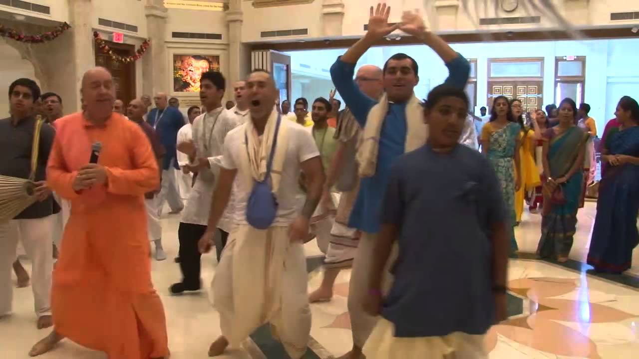 ISKCON 50: Kirtan by HH Bhaktimarga Swami - YouTube