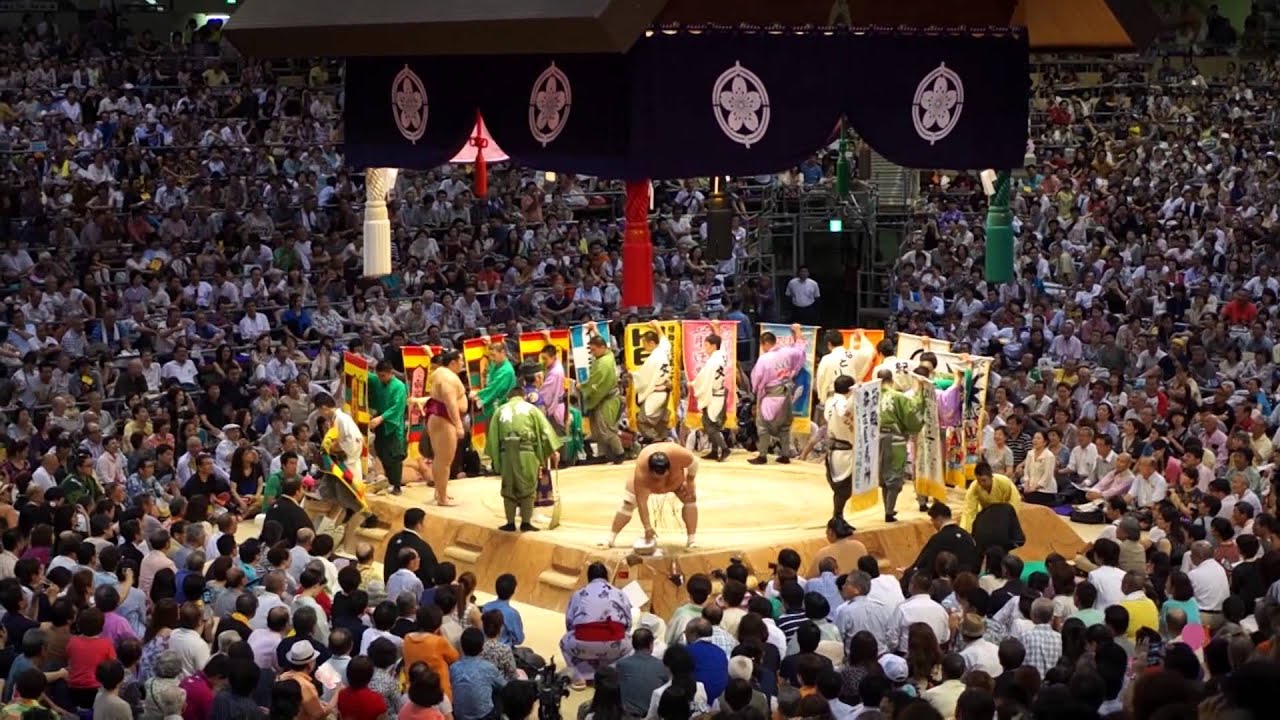 Sumo - Nagoya tournament, Endo wins (July 2014) - YouTube