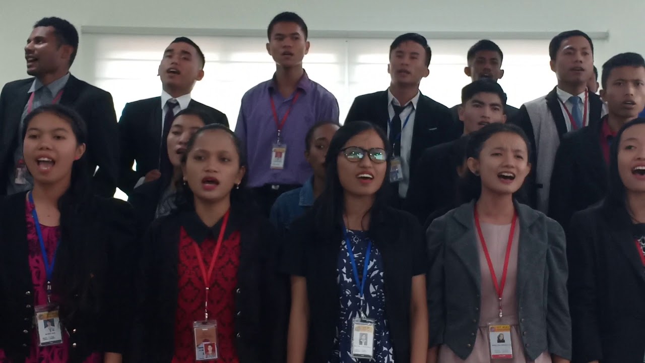 Lagu Rohani Jadikan Kami Satu - Mahasiswa/i STT REAL Batam - YouTube