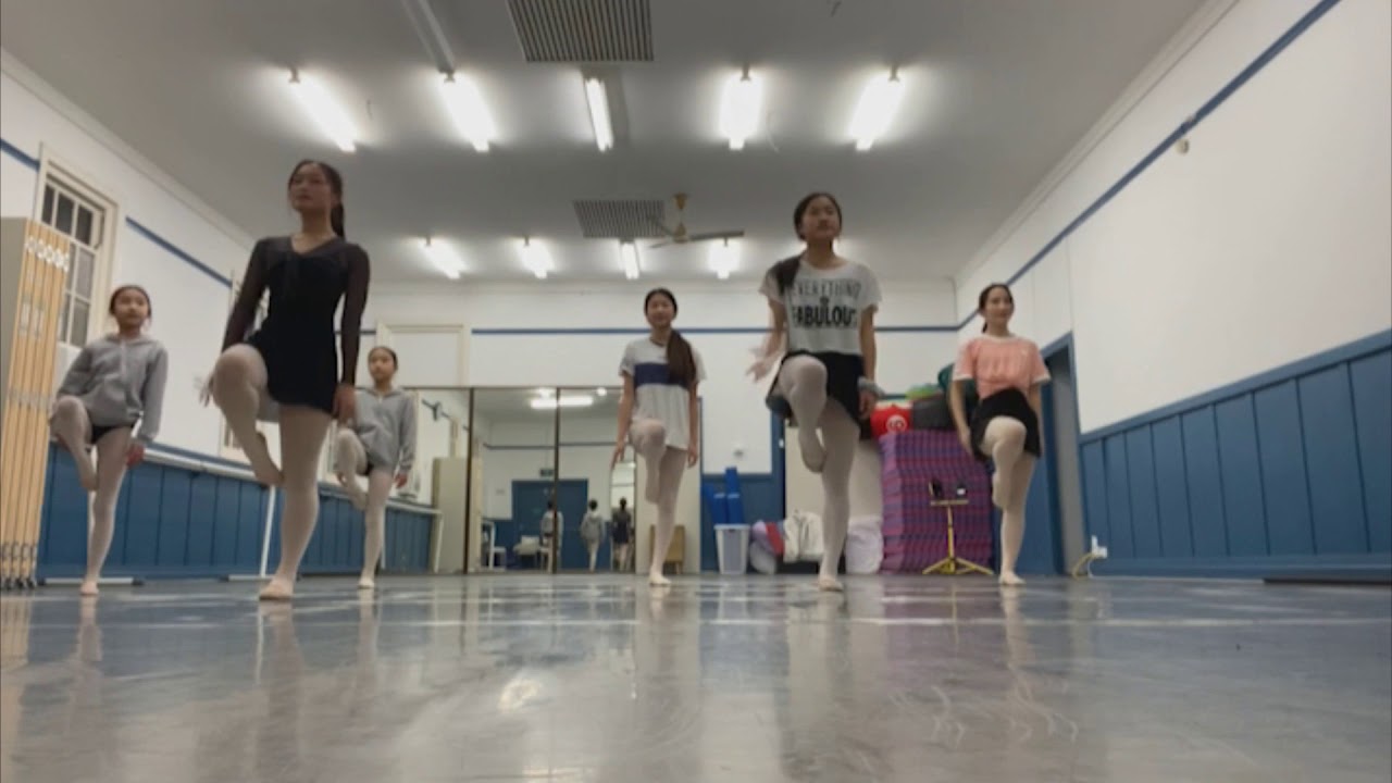 King's Angels Ballet Academy ㅣContemporary Dance ㅣ현대무용 l 수업영상 - YouTube