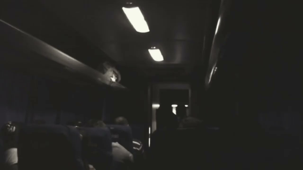 El Autobús Fantasma || Leyendas de Mexico - YouTube