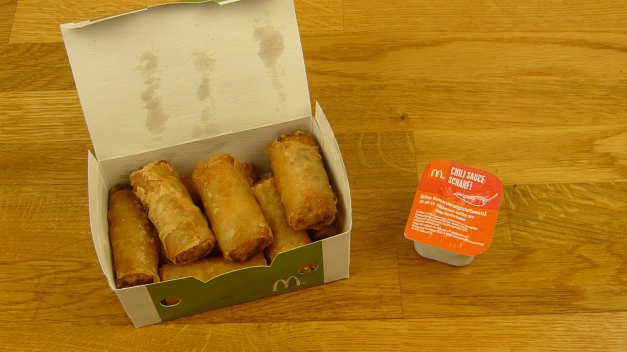McDonald's - 9 Springrolls / Frühlingsrollen & Chili Dip - YouTube